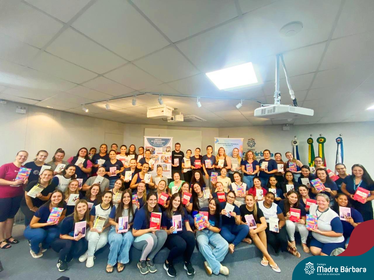Uma Noite Encantada Colégio Madre Bárbara Rede Icm De Educação